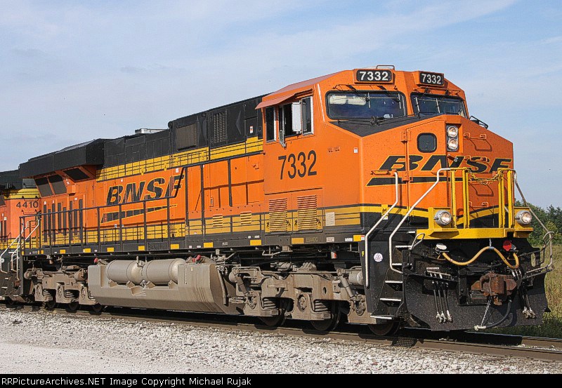 BNSF 7332